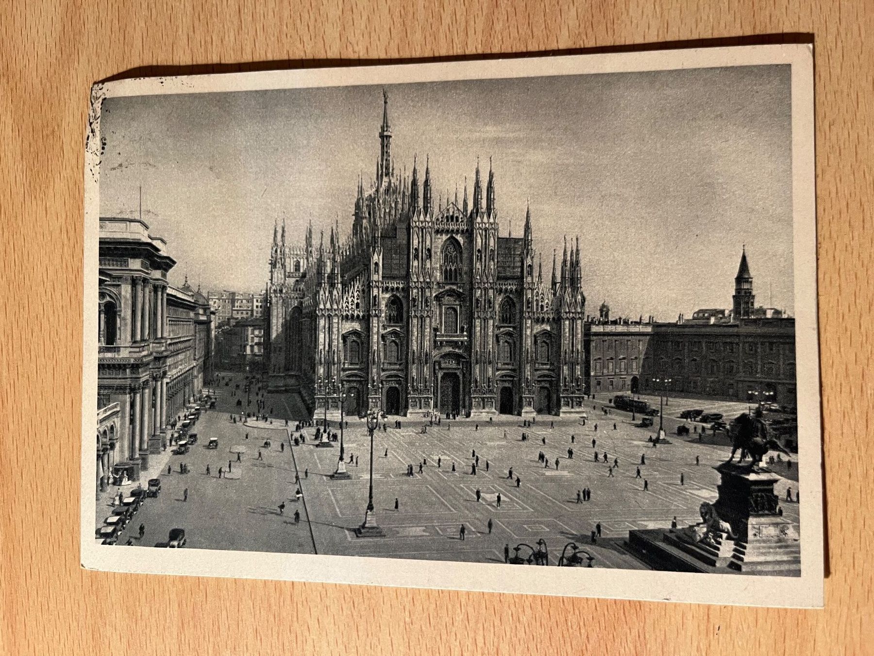 Milano - Piazza Duomo (Usato) a Hinwil per CHF 3 – con consegna ...