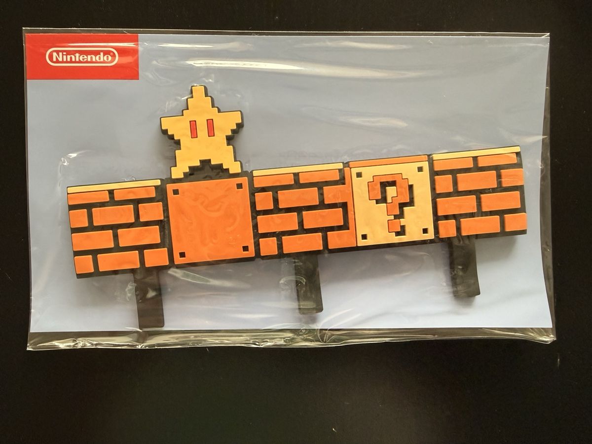 Super Mario Magnetic hanger (Neu und originalverpackt) in Glattbrugg ...