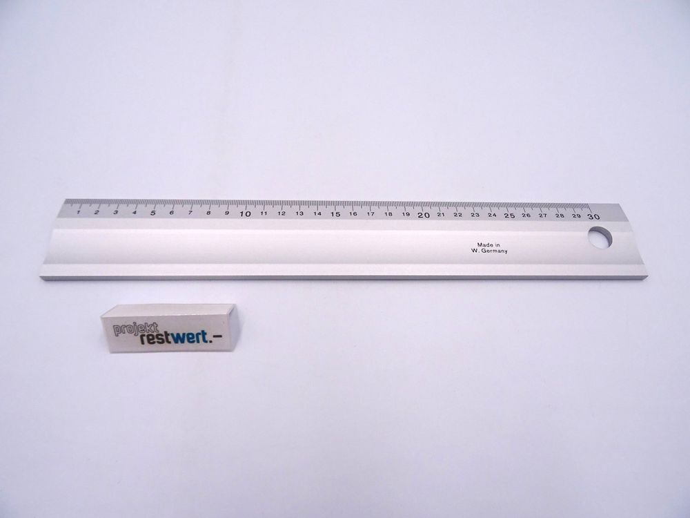 Aluminium Massstab 30cm (Neu (gemäss Beschreibung)) in Bülach für CHF 1 ...