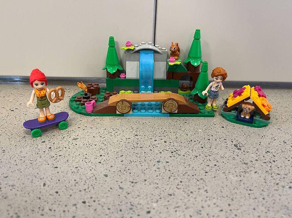 Lego Friends Wasserfall und Windrad & Auto N°41443 & 41677 (Gebraucht ...