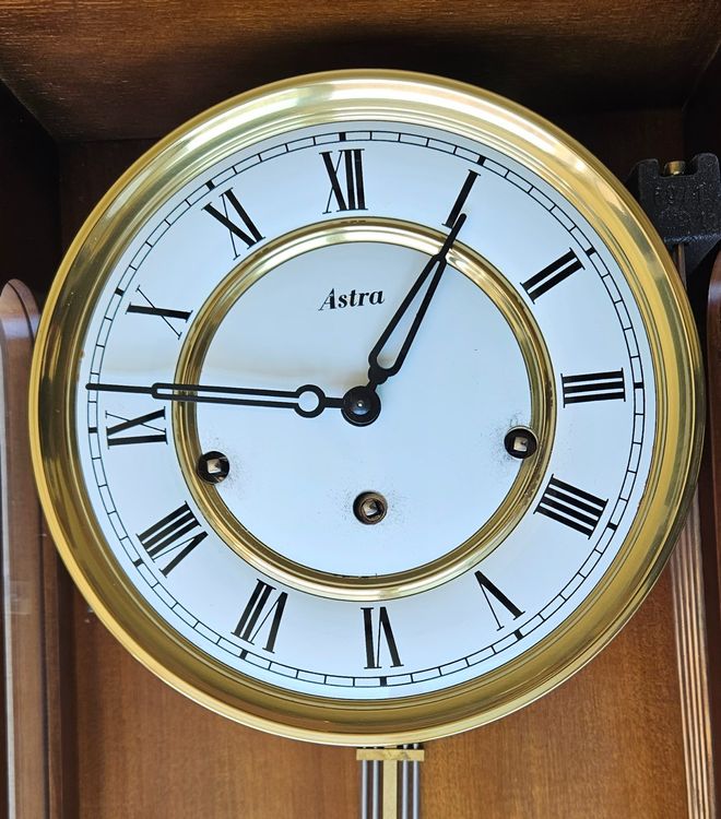 PENDULE HORLOGE ASTRA (Gebraucht) in Martigny für CHF 28 – nur Abholung ...