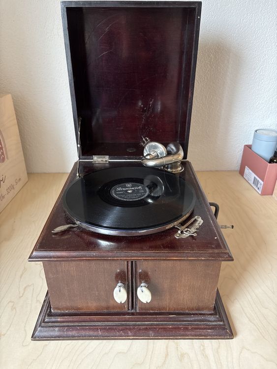 Antikes Grammophon Plattenspieler Nostalgie (Gebraucht) in Unterengstringen für CHF 75 – mit ...