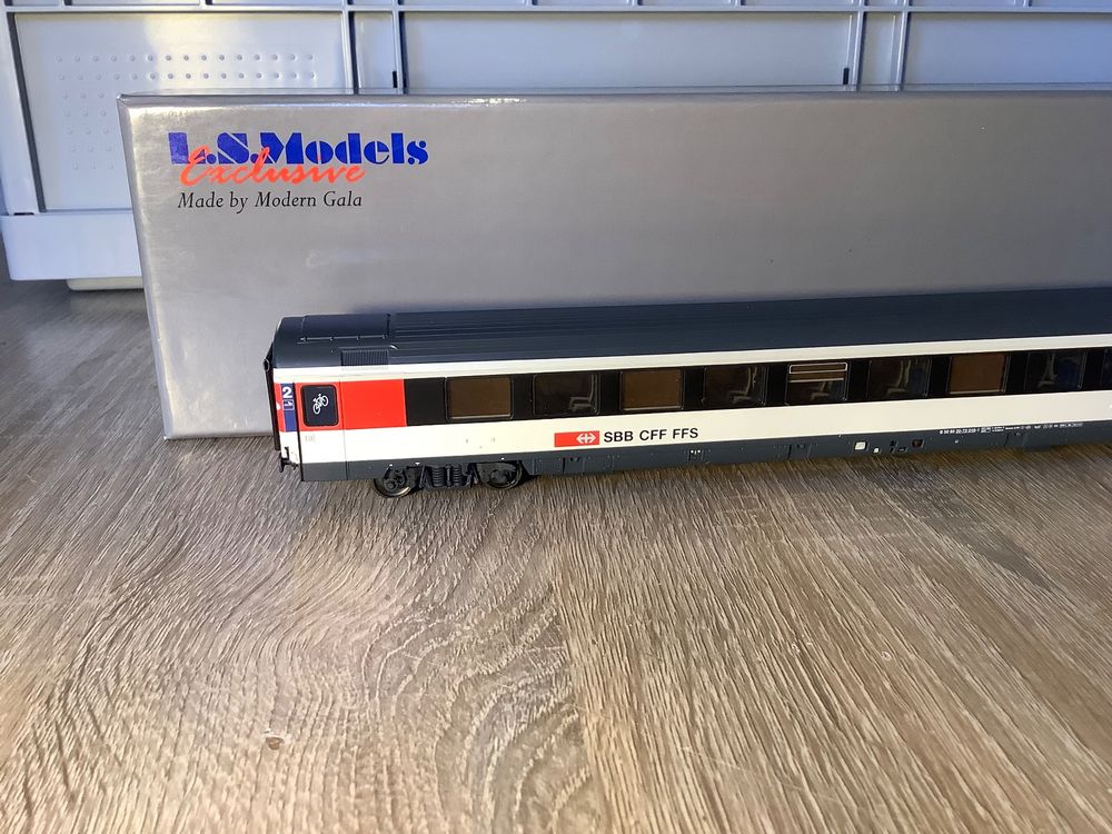 L.s.Models 47243 : SBB Personenwagen B UIC-Z rot/weiss ICN (Neu (gemäss Beschreibung)) in ...