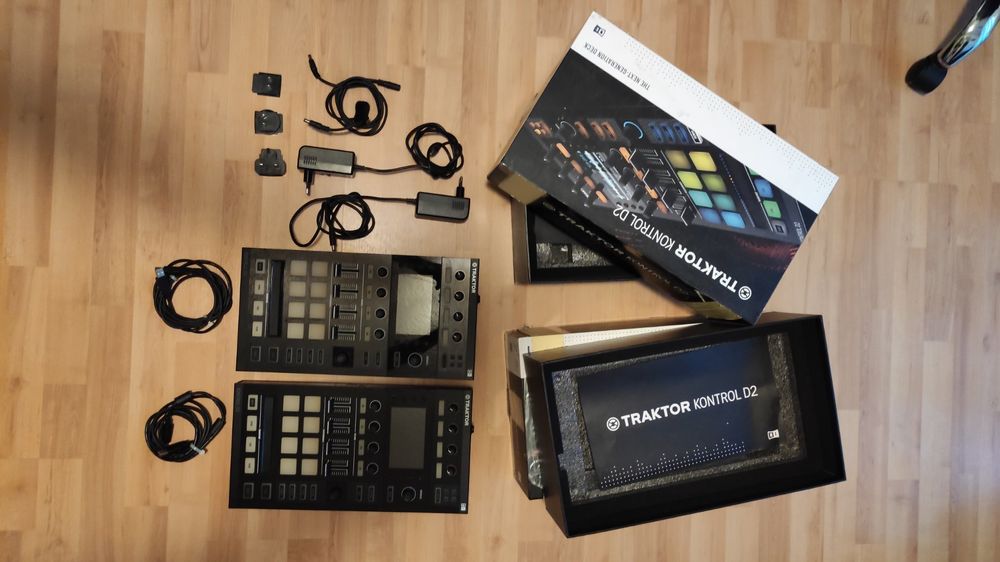 Kontrol D2 Traktor Native Instruments x 2 (Gebraucht) in Ottikon für ...