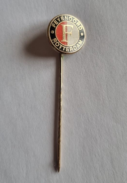 Pin Anstecknadel Feyenoord Rotterdam Fussball (Gebraucht) in für CHF 5 ...