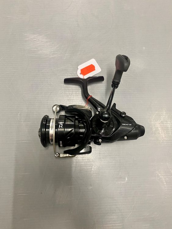 Daiwa Emcast br 2500 (Neu (gemäss Beschreibung)) in für CHF 100 – mit ...