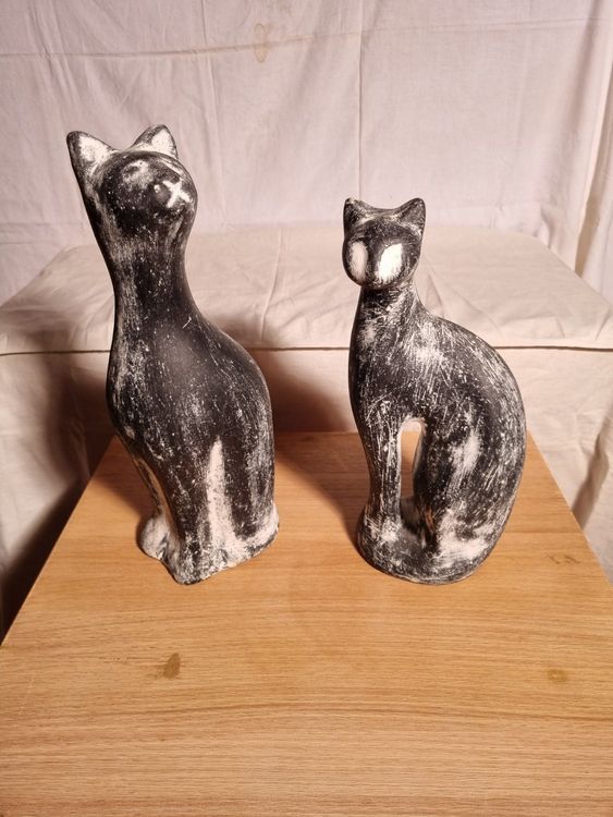 2 kunstvolle Keramik Katzen im Set (Gebraucht) in Fürstenaubruck für ...