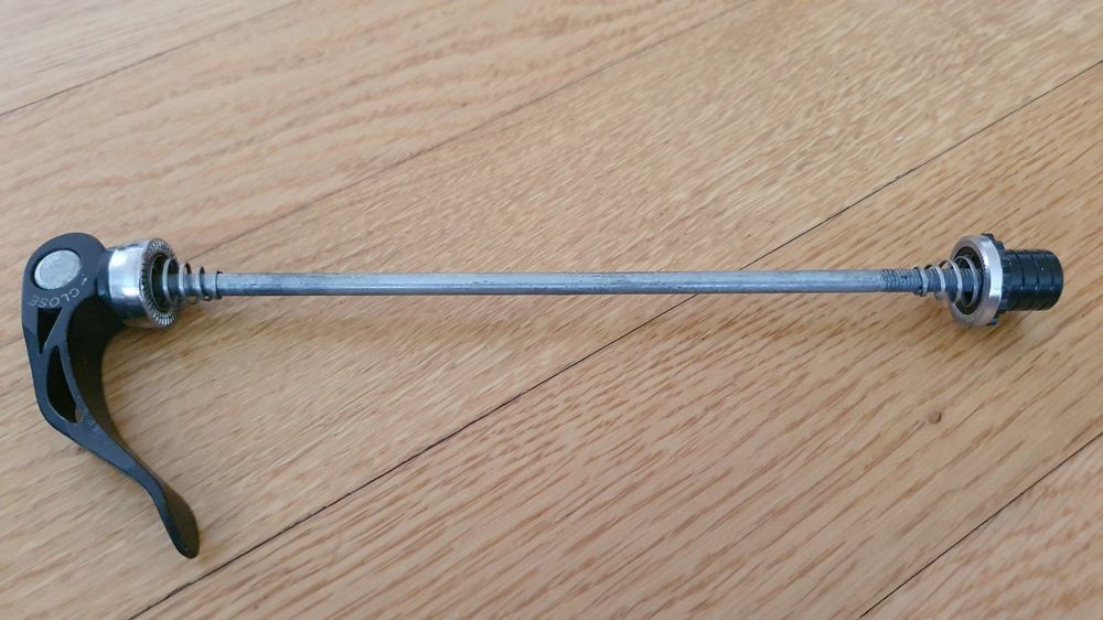 Thule Axle Mount with Quick Release Skewer | Kaufen auf Ricardo