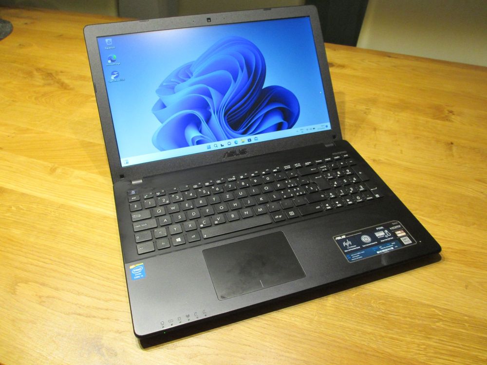 ASUS Pro P550 (Gebraucht) in Sargans für CHF 100 – nur Abholung auf ...