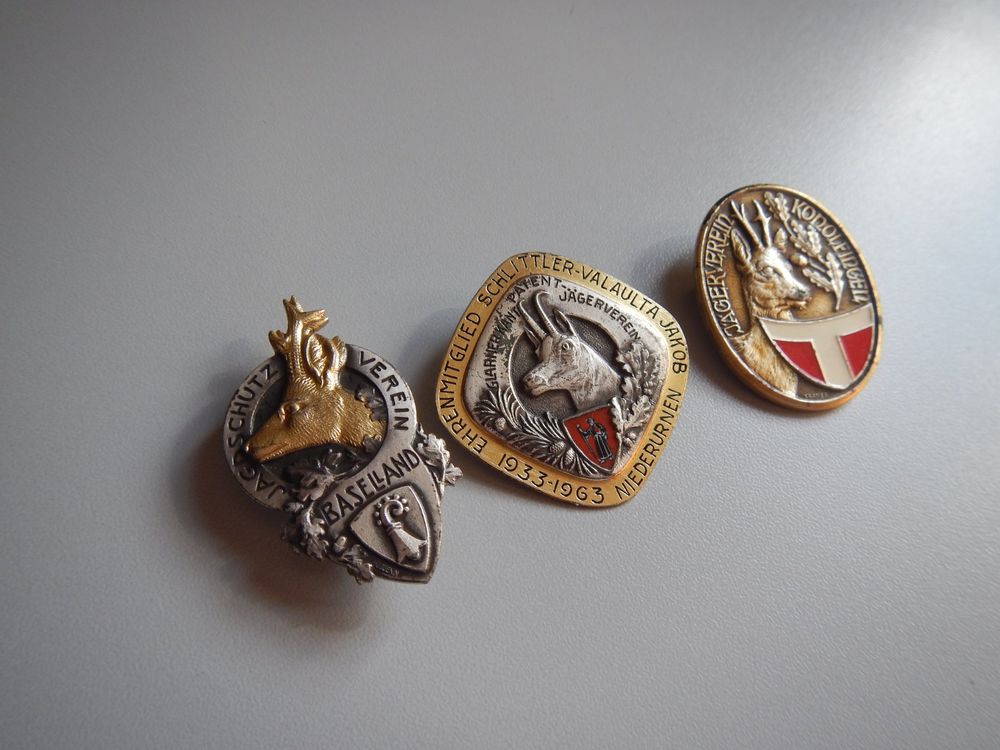 Abzeichen: Jäger 3 stück (Gebraucht) in Wolfenschiessen für CHF 58 ...