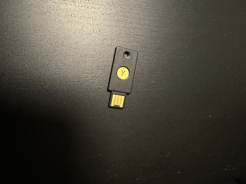 YubiKey 5 NFC (Neu und originalverpackt) in Coldrerio für CHF 14 – mit ...