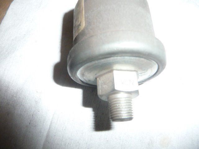 Mercedes Oeldrucksensor 001 542 21 17 (Neu und originalverpackt) in ...