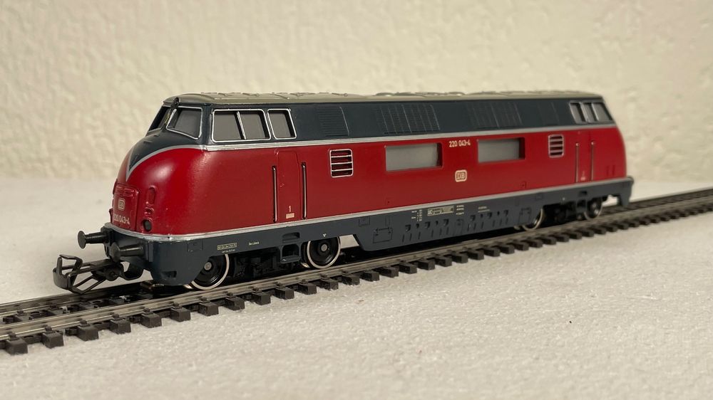 Märklin 3021 - DB V220 043-4 Diesellok Digital - NEUWERTIG | Kaufen auf Ricardo