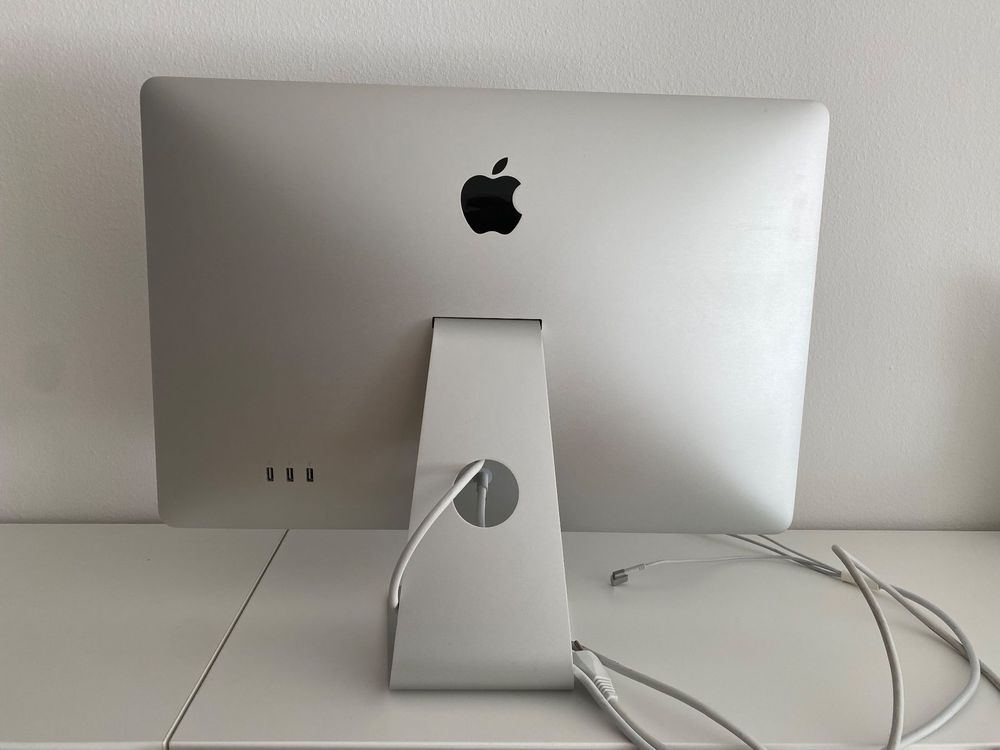 Apple Cinema HD Display Monitor | A1267 (Gebraucht) in Zürich für CHF ...