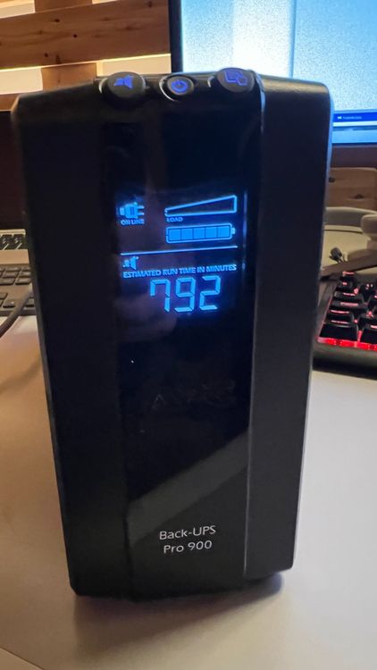 UPS - APC Back-UPS Pro 900 | Kaufen auf Ricardo