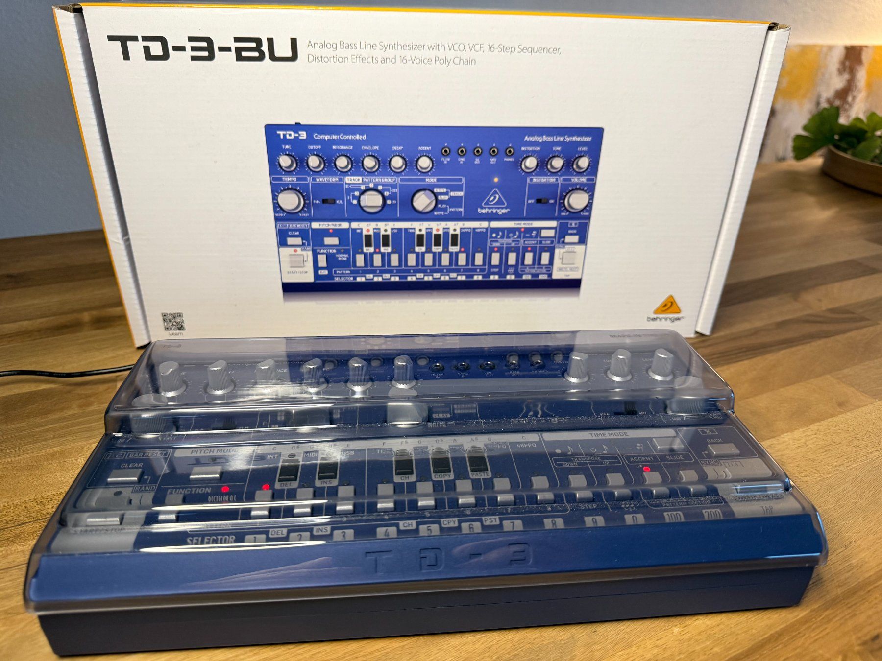 🔵 Behringer TD-3-BU – Analog Bass Line Synth 🔊💙 (Gebraucht) in Rikon im ...