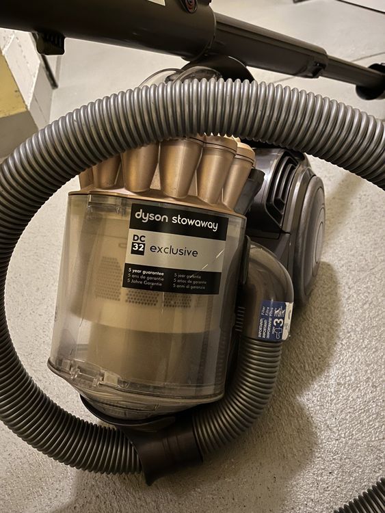 Dyson DC32 Exclusive (Gebraucht) in für CHF 60 – nur Abholung auf ...