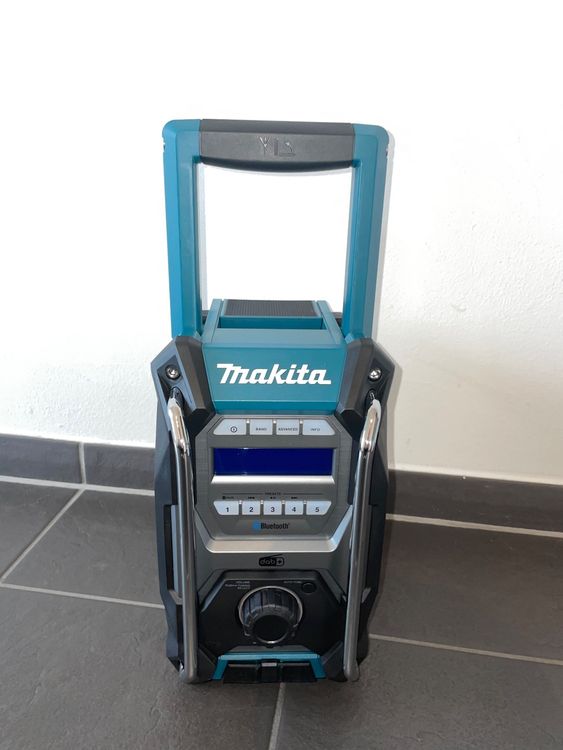 Makita Baustellenradio MR004GZ (Neu und originalverpackt) in Thun für CHF 120 – mit Lieferung ...