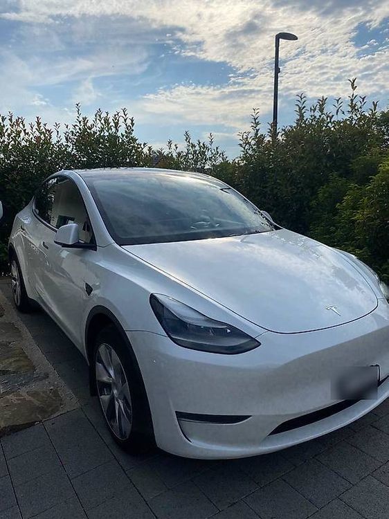Tesla Model Y, comme neuf! Prêt à partir! | Kaufen auf Ricardo