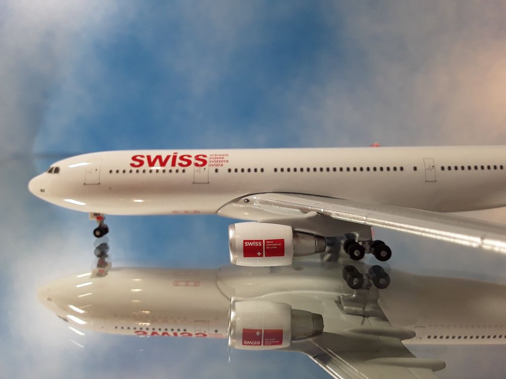 Modellflugzeug _ SWISS Airbus A330 _ Limited Edition _ 1:400 (Gebraucht ...