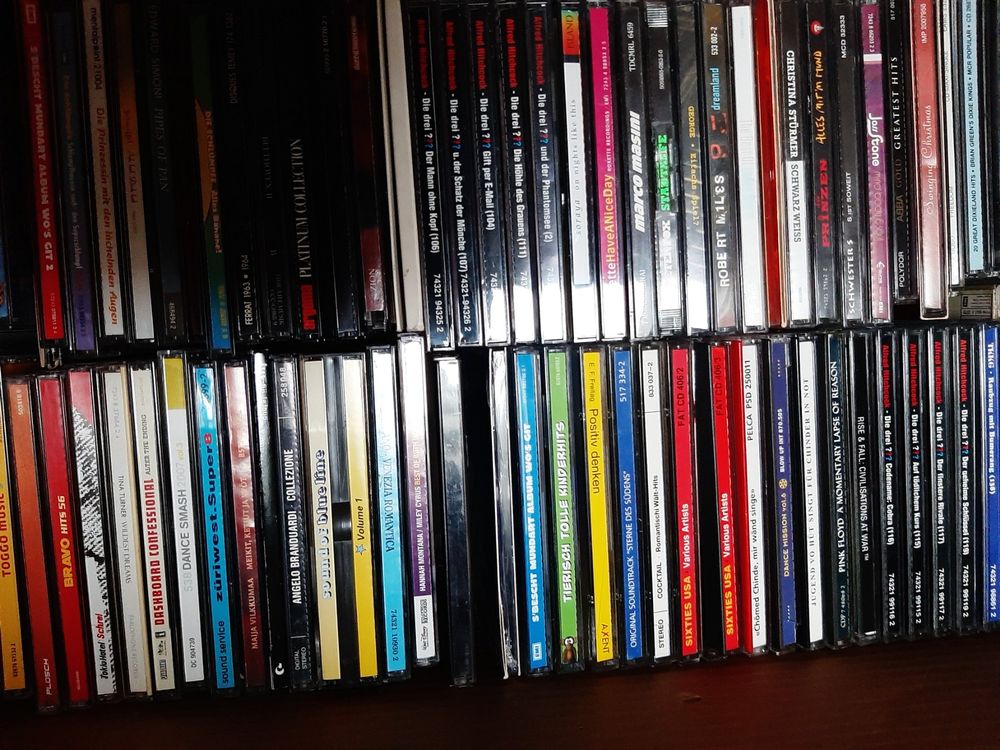 ca 800 Musik-CDs CD RAMSCH? (Gebraucht) in für CHF 30 – nur Abholung ...