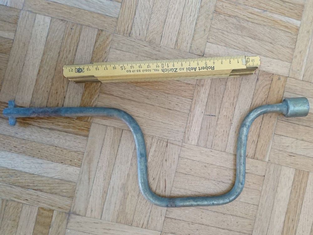 Anlasskurbel Renault R4 (Gebraucht) in Aarau Rohr für CHF 1 – mit ...