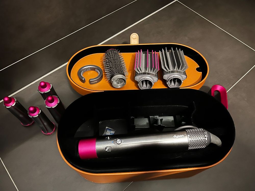 Dyson Airwrap Fuchsia (Gebraucht) in Rubigen für CHF 490 – mit ...