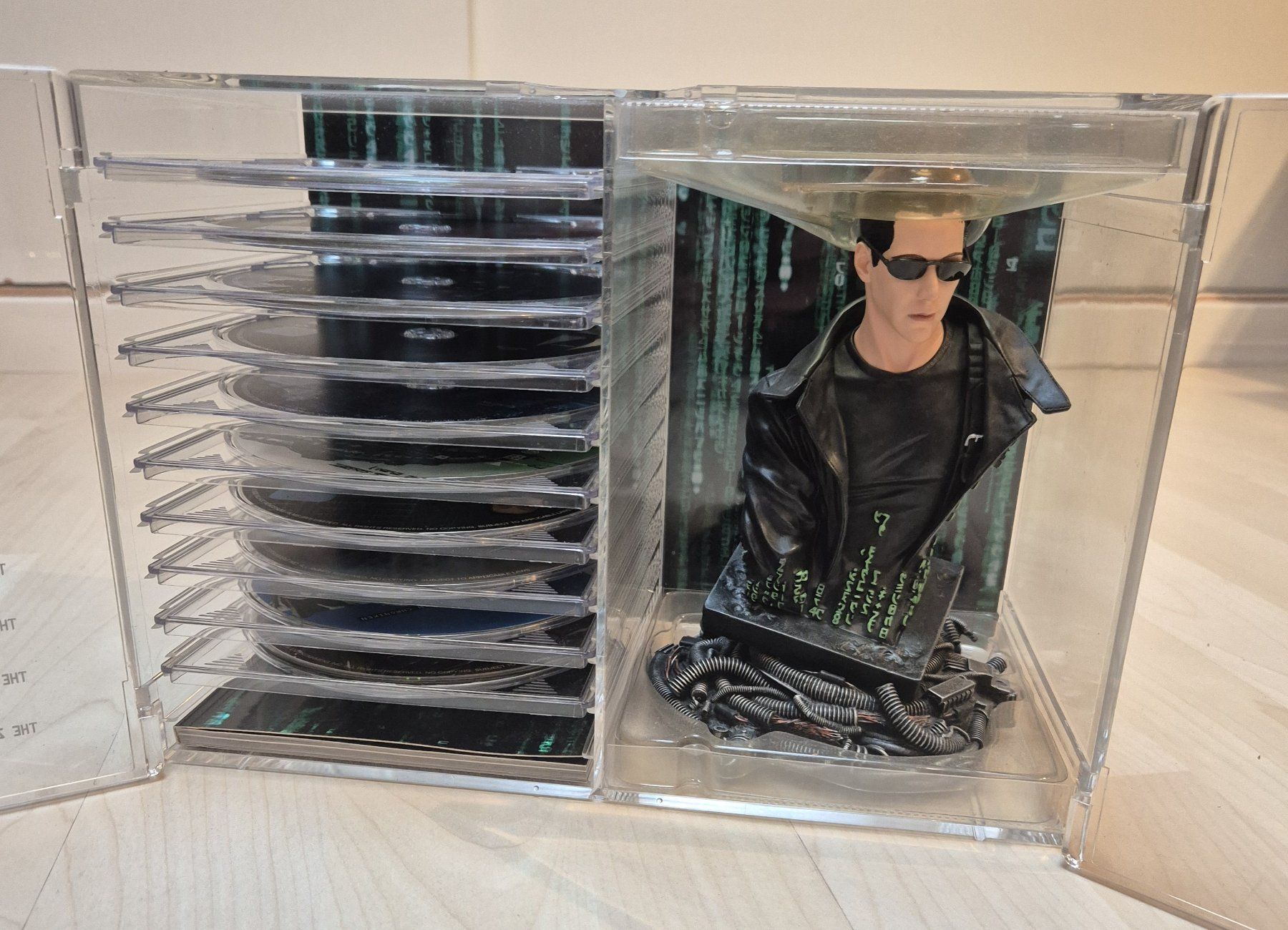 Matrix Ultimate Collection DVD Box mit Neo Figur! (Gebraucht) in ...