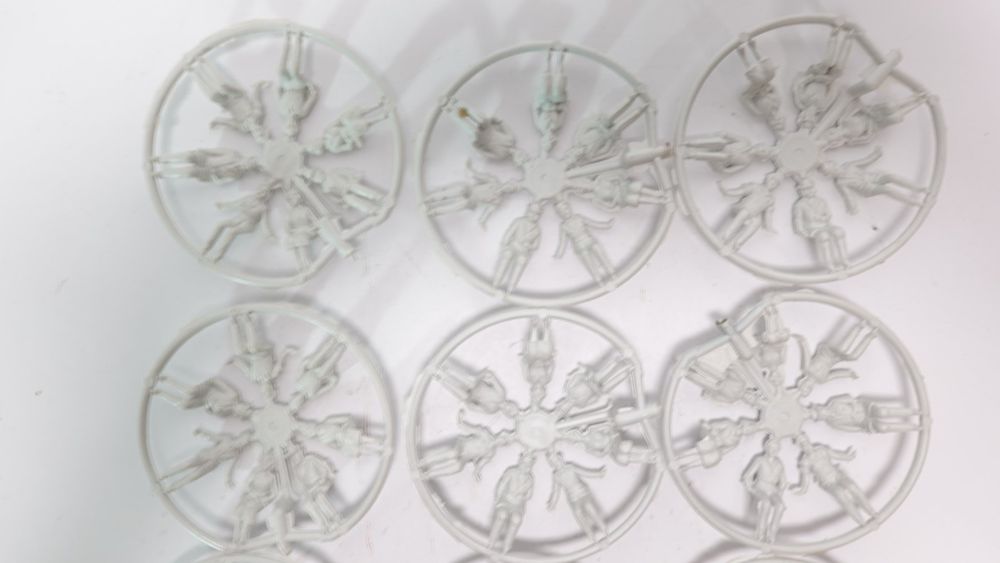 e54 Spur 0 Sitzende Figuren Konvolut zu selber Malen (Gebraucht) in ...