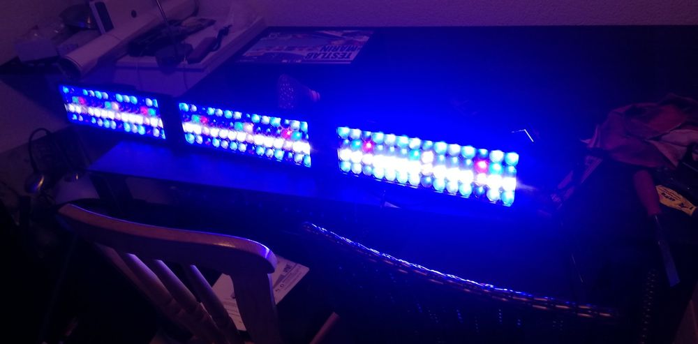 LED Lichtbalken Pop Bloom (Gebraucht) in Erschwil für CHF 25 – nur ...