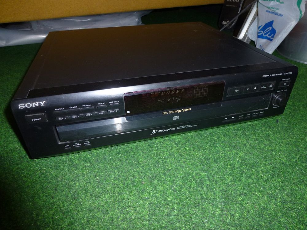 Sony CD-Player CDP-CE475 5-fach CD-Wechsler schwarz (Gebraucht) in Oberhasli für CHF 80 – mit ...