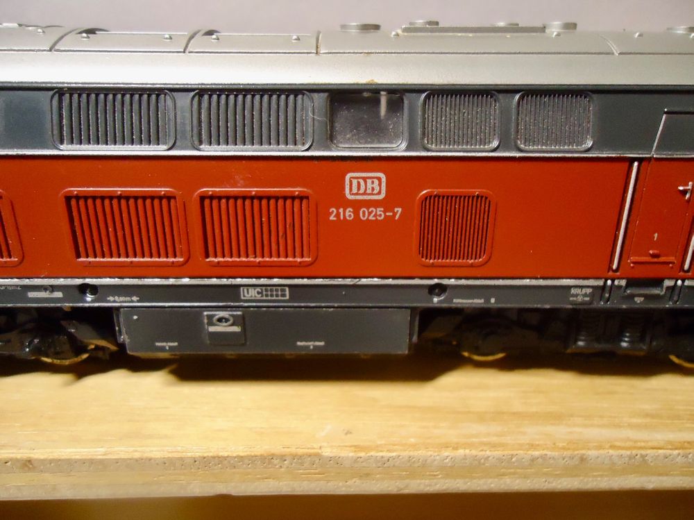 Märklin 3075, DB BR 216 Diesellok, weinrot WS (38) | Kaufen auf Ricardo