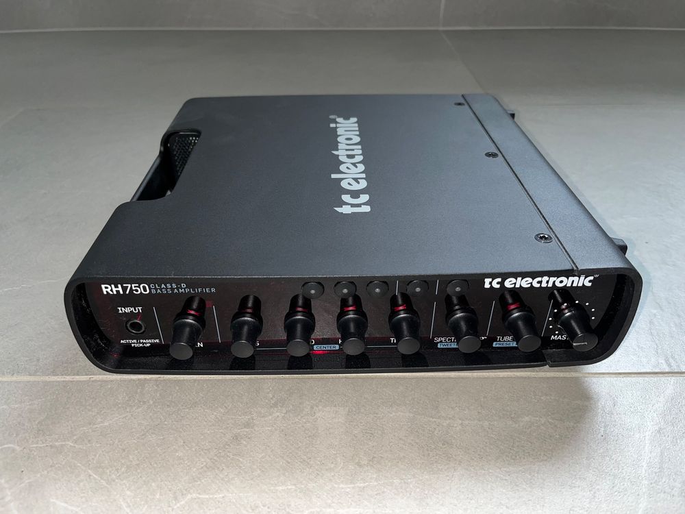 Bassverstärker TC Electronic RH750 mit Fusspedal | Kaufen auf Ricardo