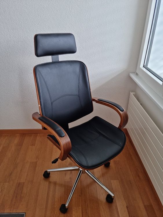 Bürostuhl aus Holz und Leder (Gebraucht) in Altnau für CHF 46 – nur Abholung auf Ricardo kaufen