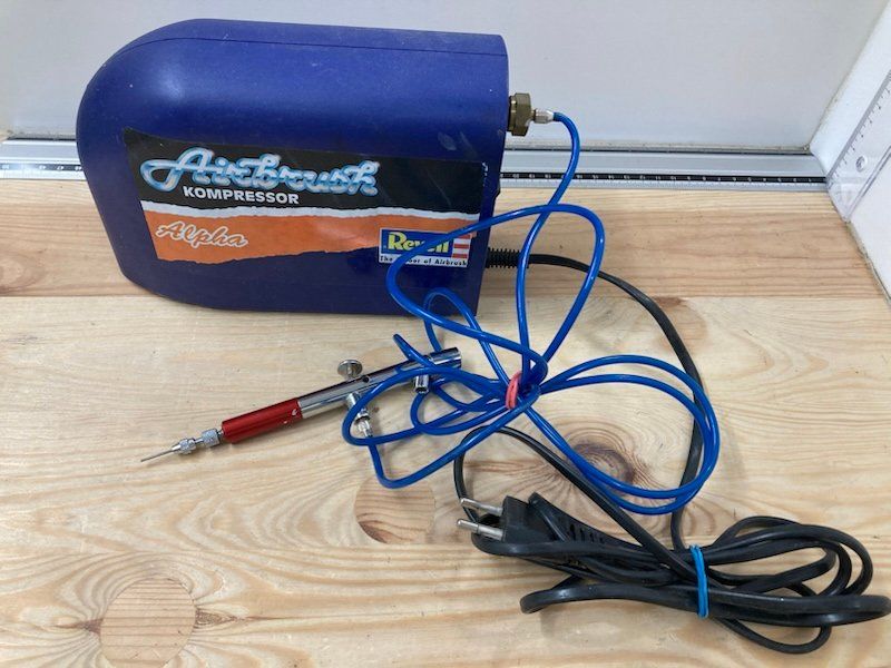 Revell Airbrush Alpha Kompressor + Pistole (Gebraucht) in Brislach für ...