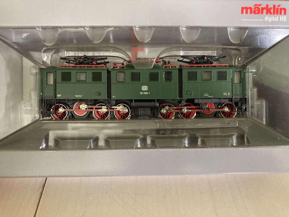 Locomotive Märklin BR191 HO Neuve (Neu und originalverpackt) in Boncourt für CHF 57 – mit ...