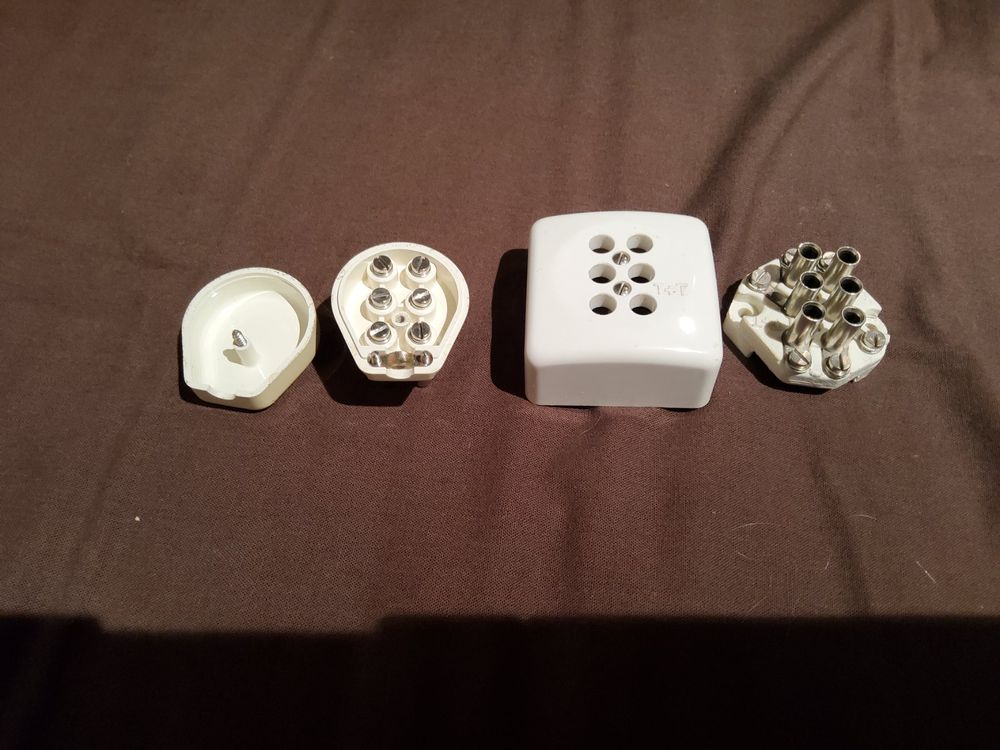 Telefon- Stecker mit Steckdose (Gebraucht) in für CHF 7 – mit Lieferung ...