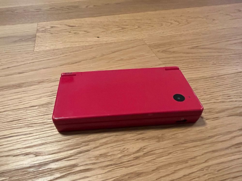 Nintendo DSi rot ab CHF 1.-- (Gebraucht) in Frauenfeld für CHF 17 – mit ...