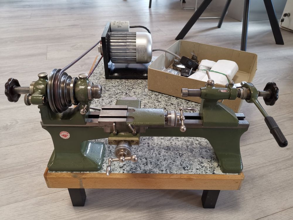 Petit tour pour horloger Favorite complet (Gebraucht) in Moutier für ...