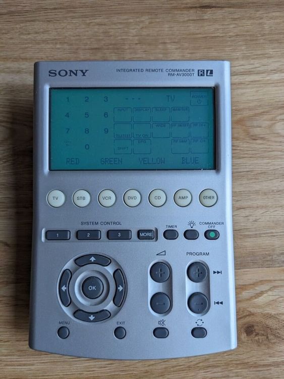 SONY RM-AV3000T Universal Fernbedienung Lernbar Eig.schrift (Gebraucht) in SEON für CHF 49 – mit ...