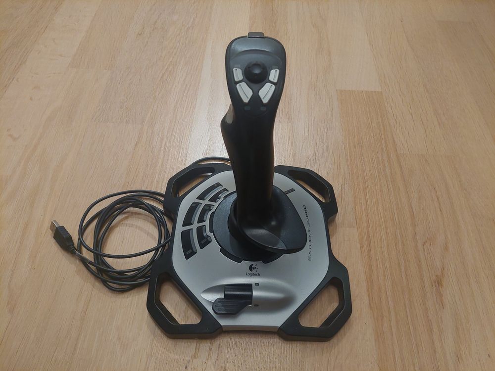 Joystick Logitech Extreme 3D Pro (Gebraucht) in Neuchâtel für CHF 7 ...