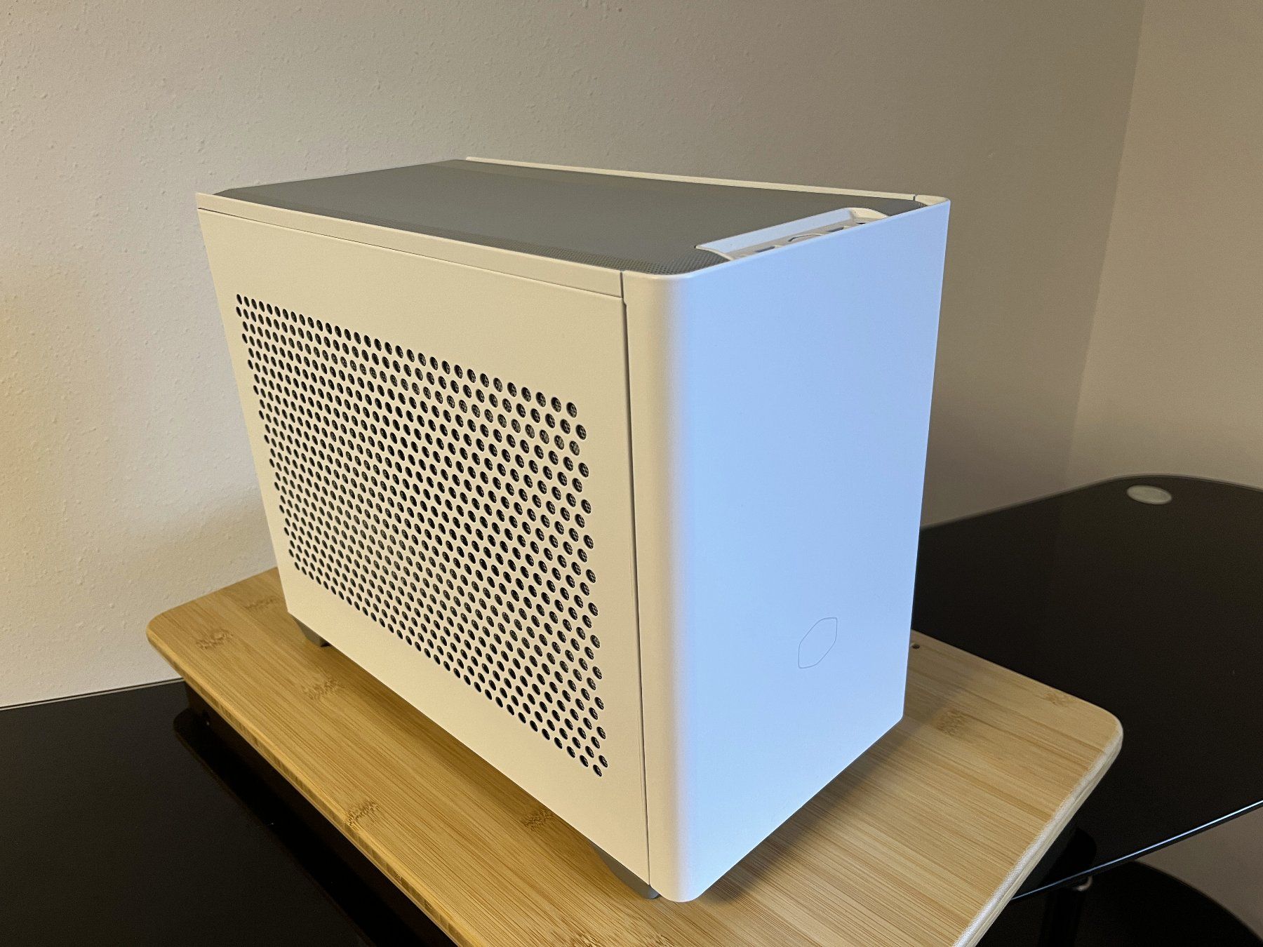 SFF Gaming PC, RTX 4070 Super, 14C/20T, 32GB DDR5, 1TB SSD (Gebraucht ...