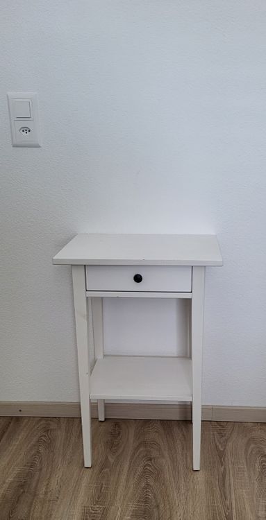 Hemnes Ikea Ablagetisch (Gebraucht) in Biberist für CHF 25 – nur Abholung auf Ricardo kaufen