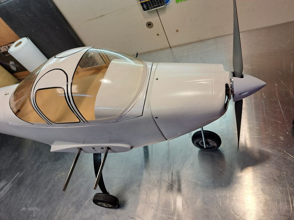 Modellflugzeug Piper PA 38 Tomahawk 1817mm | Kaufen auf Ricardo
