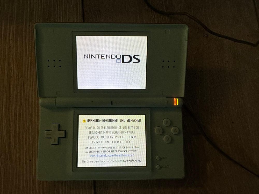Aus einer Hausräumung: Nintende DS Konsole Türkis (Gebraucht) in für ...