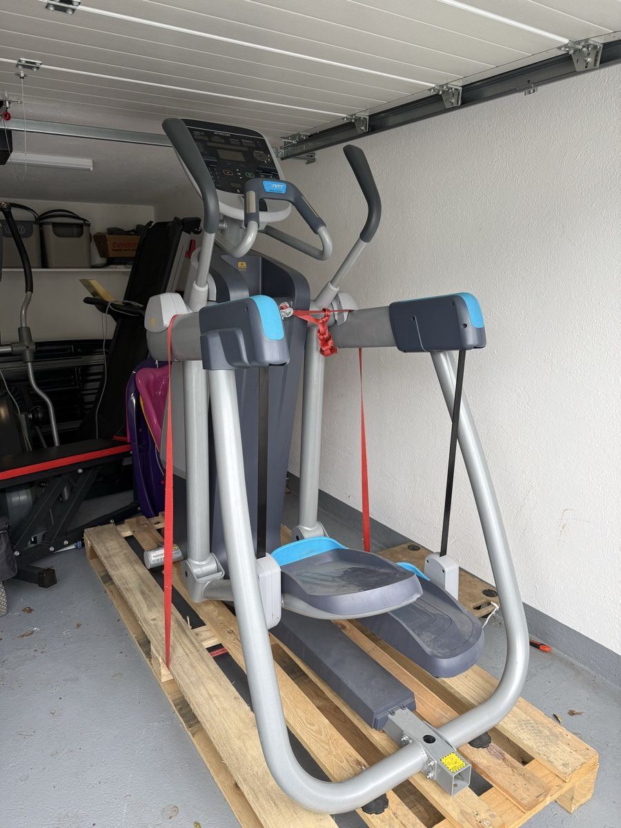 Precor AMT 835 Adaptive Motion Trainer – Profi-Crosstrainer (D'occasion ...