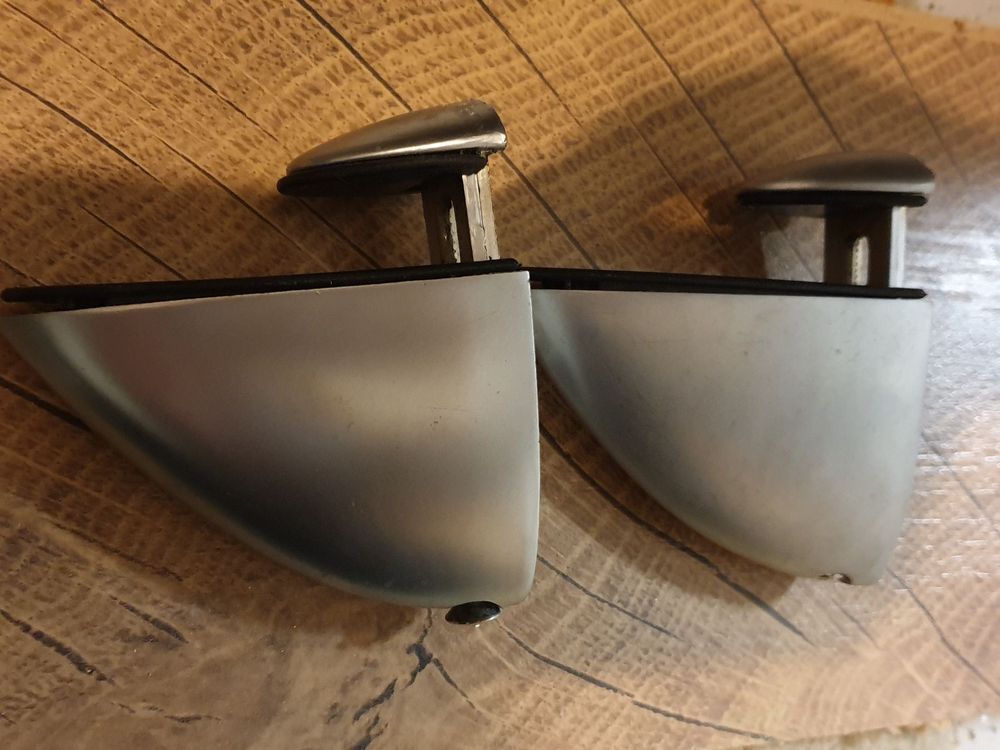 1 Paar Wandhalter für Glas Tablar....... (Gebraucht) in für CHF 1 – mit ...