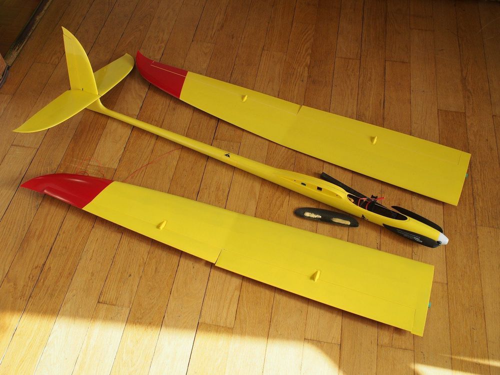 CFK/Kevlar 2.5m E-Segler SpiderX (Gebraucht) in Zürich für CHF 385 ...