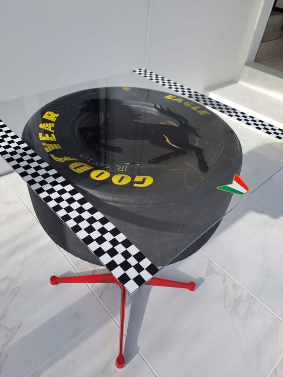 Table Deco Ferrari F1 original (Gebraucht) in Biel/Bienne für CHF 320 ...