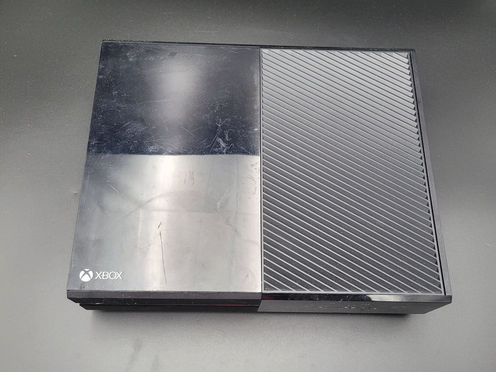 Xbox One Konsole Defekt (112) (Defekt) in Domat/Ems für CHF 15 – mit Lieferung auf Ricardo kaufen